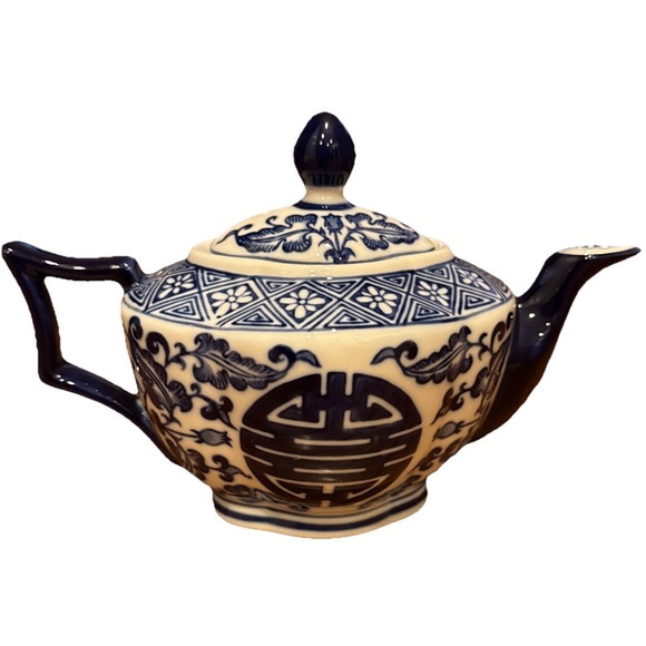 Bombay | Kitchen | Vtg Bombay Teapot White Cobalt Blue Floral Grand ...